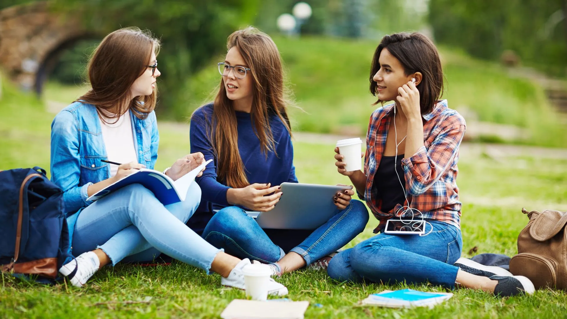 Student lifestyle: what to do this summer - Kortext student hub